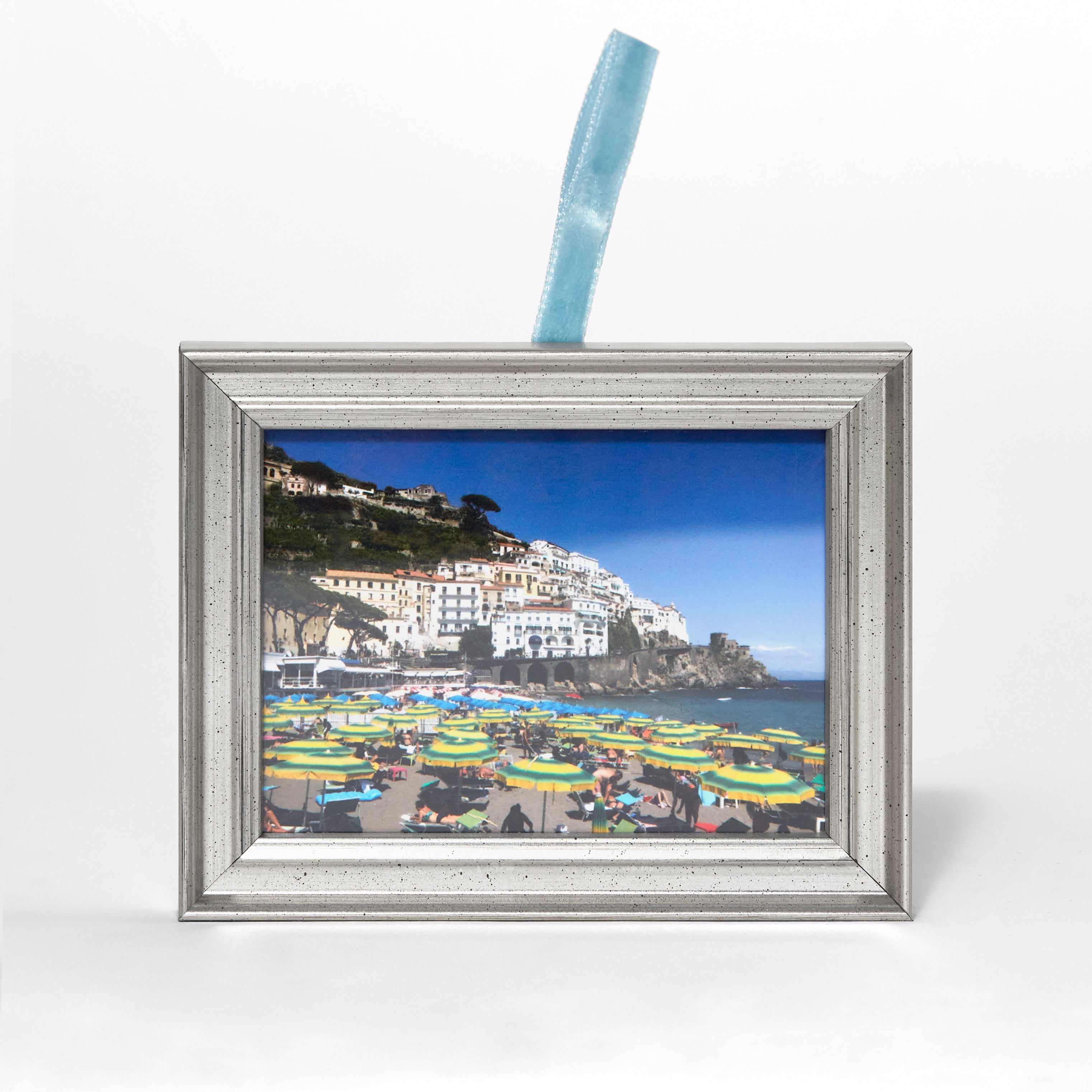 The 2023 Ornament: Mini Newport – Framebridge