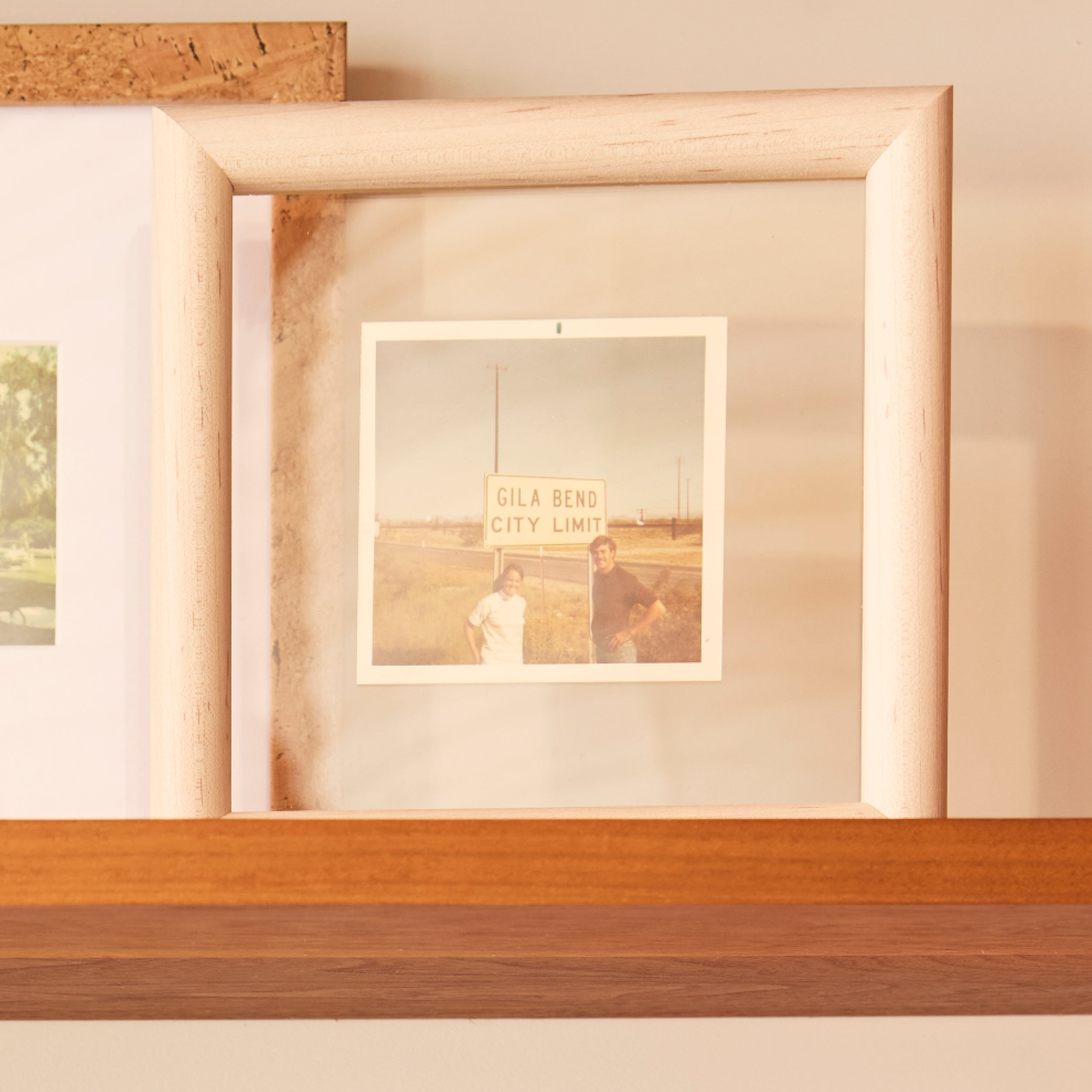 Bleached Maple Round with Clear Float – Framebridge