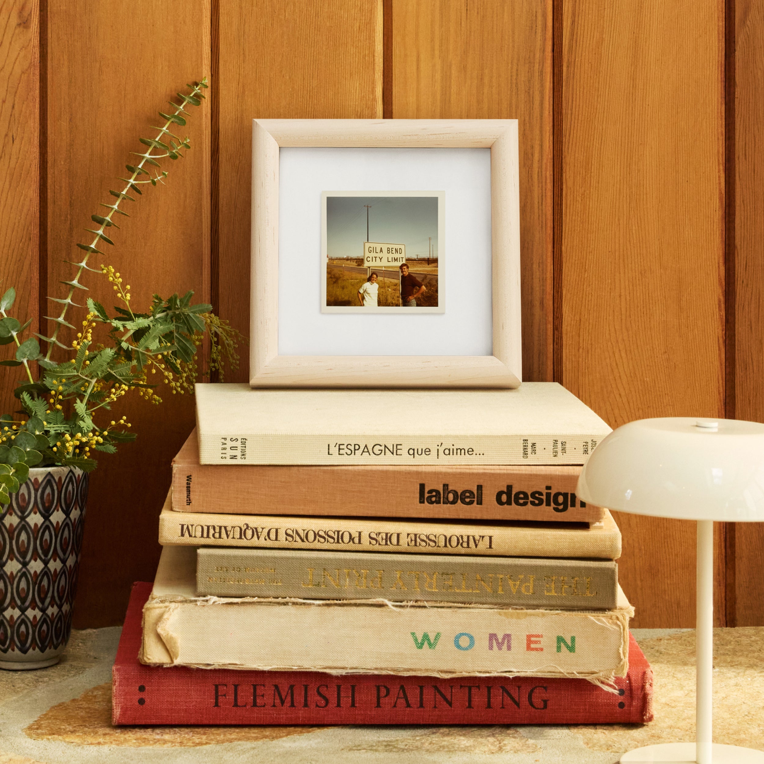 Bleached Maple Round – Framebridge